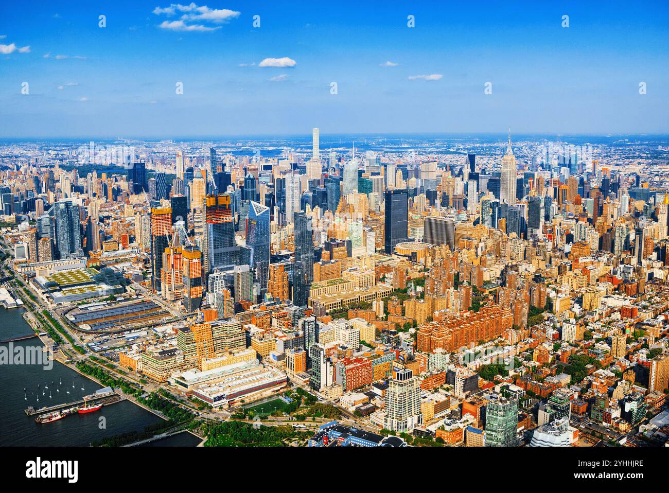 Fly over, view of New York and Manhattan from a bird's eye view Stock ...