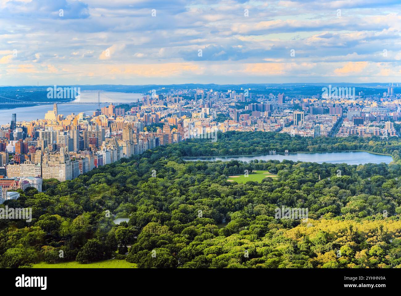 View of Central Park in Manhattan from the skyscraper's observation ...
