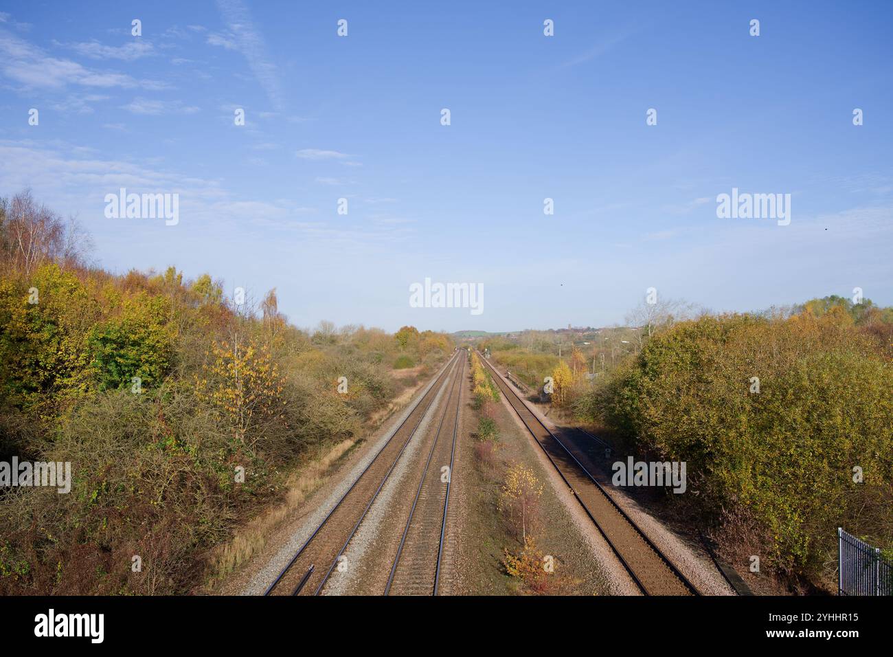 Railroad tracks in rural country hi-res stock photography and images ...