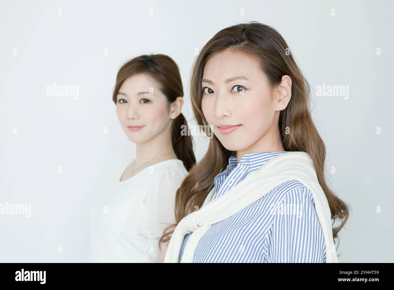 Two women in their 20s Stock Photo - Alamy