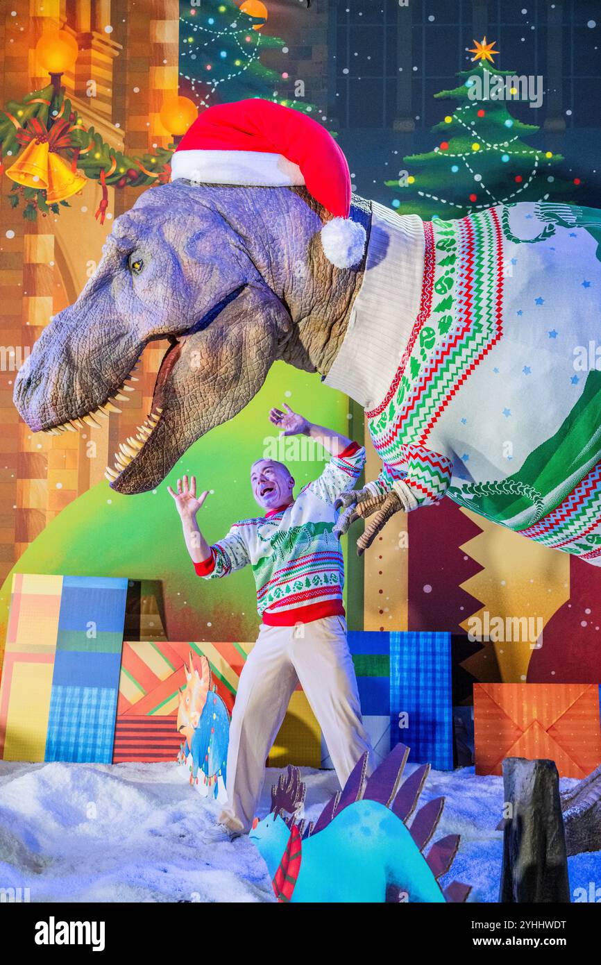 London, UK. 12th Nov, 2024. The Natural History Museum's famous ...