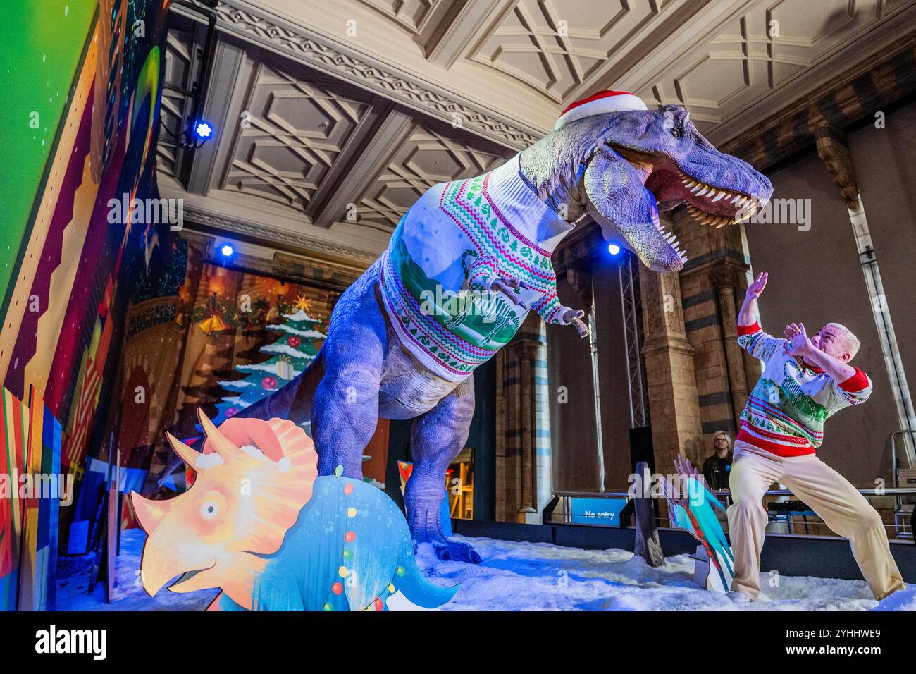 London, UK. 12th Nov, 2024. The Natural History Museum's famous ...