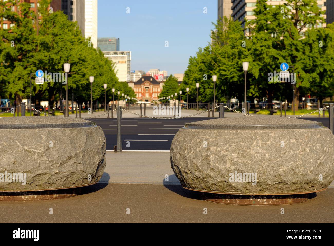 Circular stone at the car stop in front of the outer garden square of ...