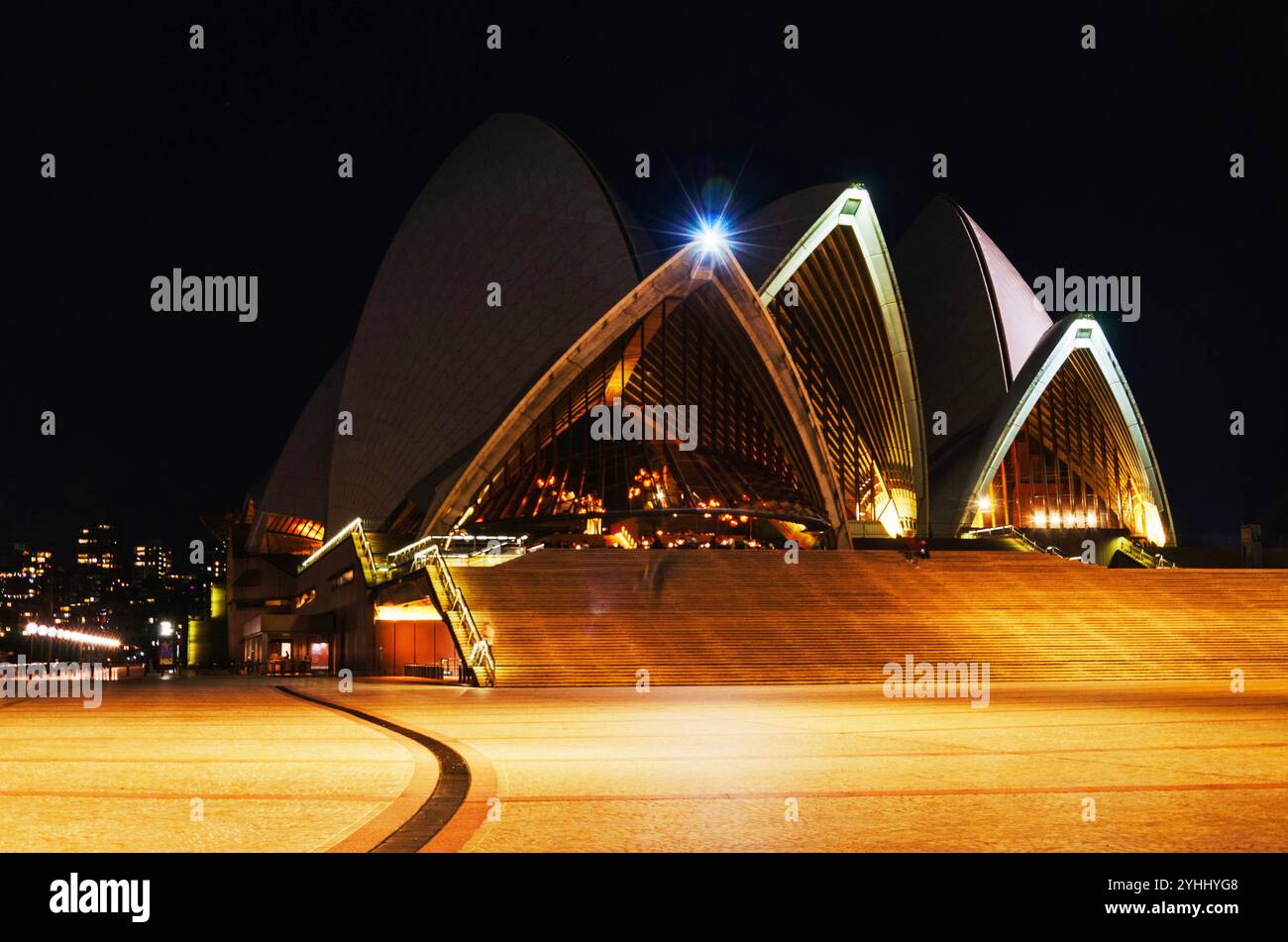 Distinctive building of Sydney Opera House - multi-venue performing ...