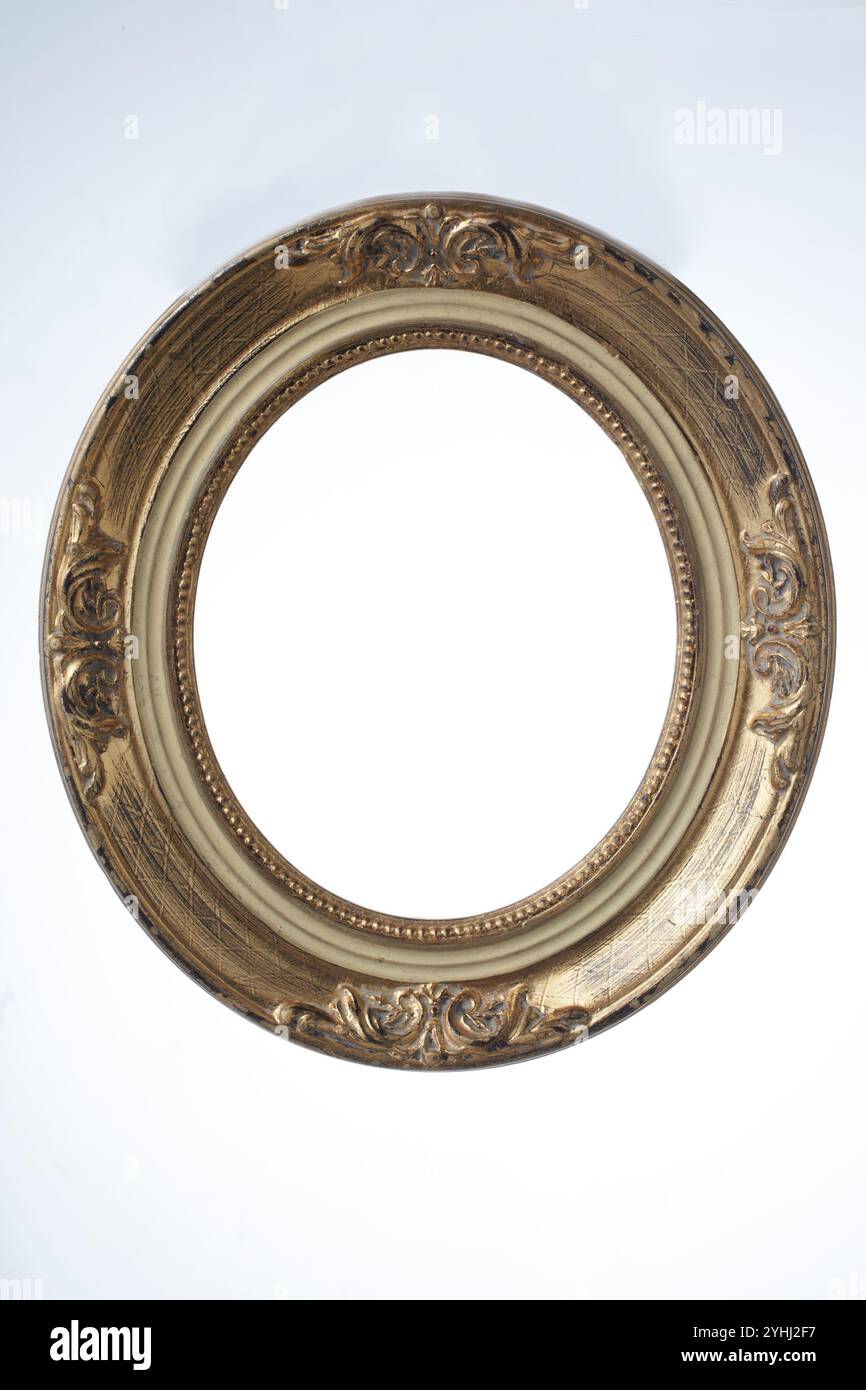 Gold oval picture frame rim only Stock Photo - Alamy