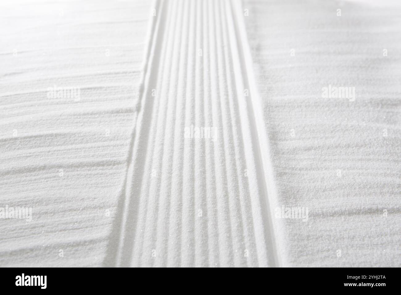 Straight line in sand hi-res stock photography and images - Alamy