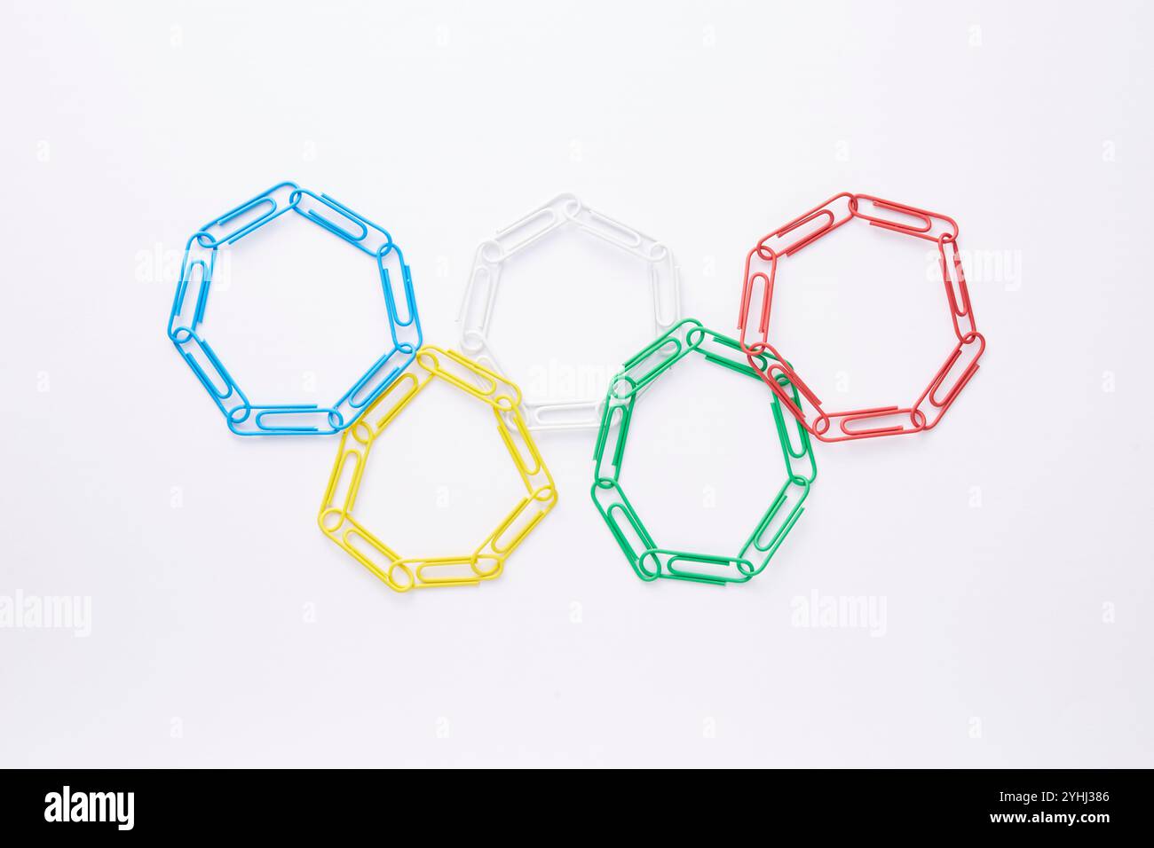 Five rings logo hi-res stock photography and images - Alamy