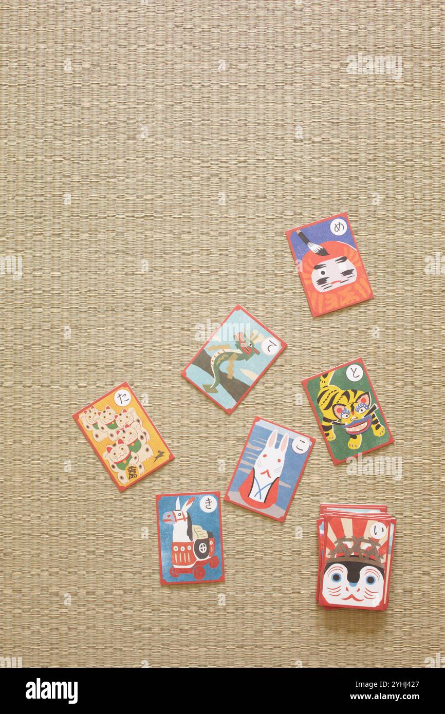 Playing karuta on the tatami Stock Photo - Alamy