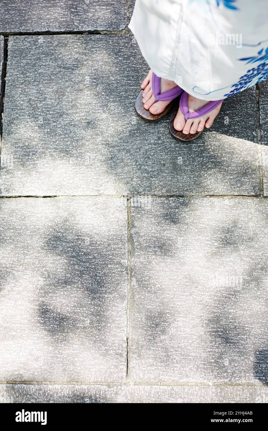 Japanese stop stone hi-res stock photography and images - Alamy