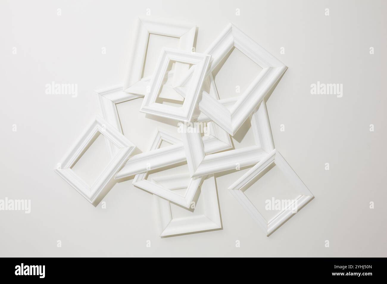 Small square frames hi-res stock photography and images - Alamy