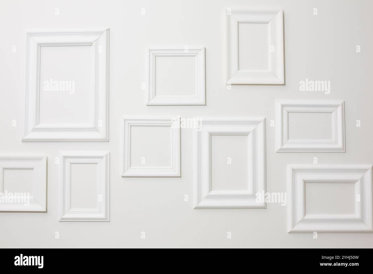Arranged at right angle hi-res stock photography and images - Alamy
