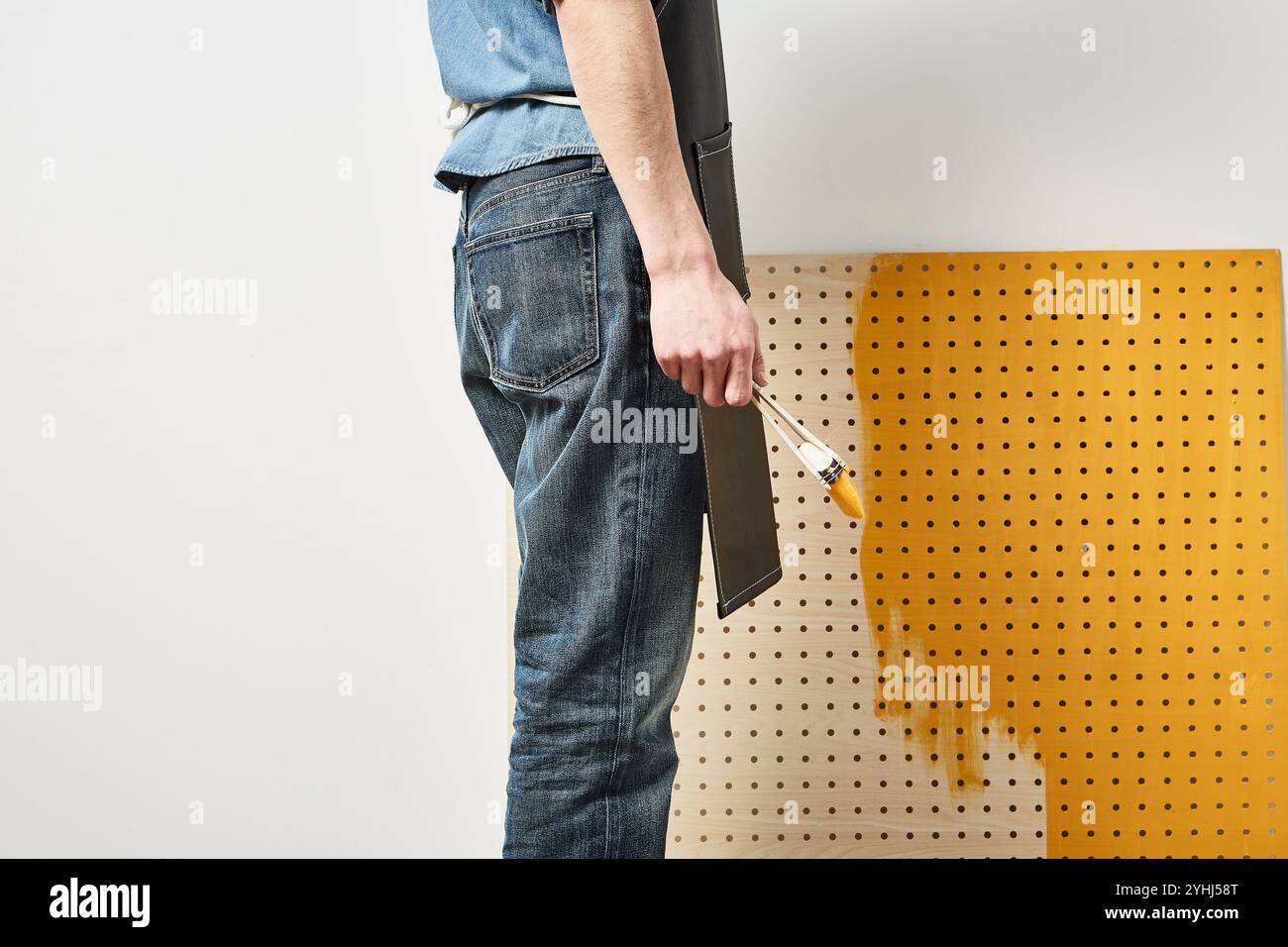 Perforated panels hi-res stock photography and images - Alamy