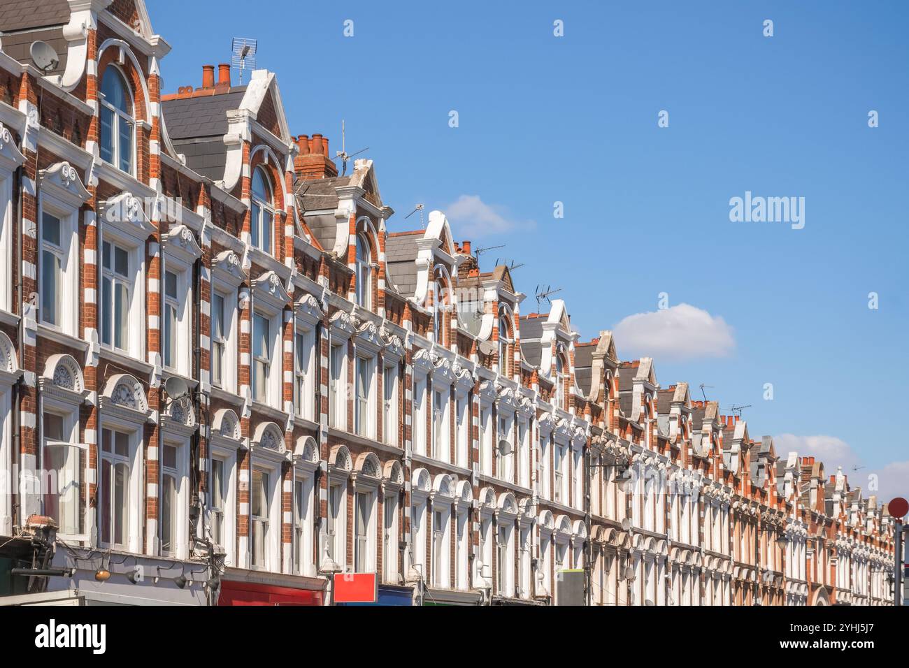 Victorian middle class house london hi-res stock photography and images ...