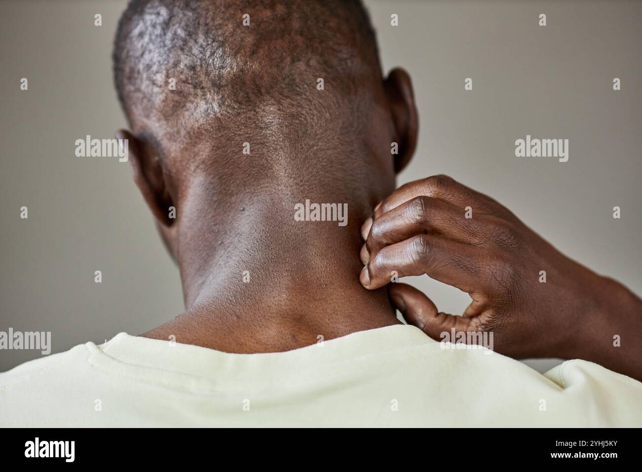 African american man back body skin hi-res stock photography and images ...