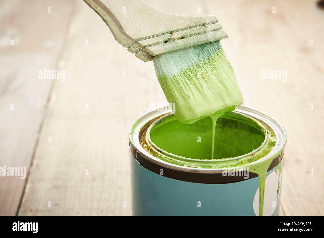 Pop art brush hi-res stock photography and images - Alamy