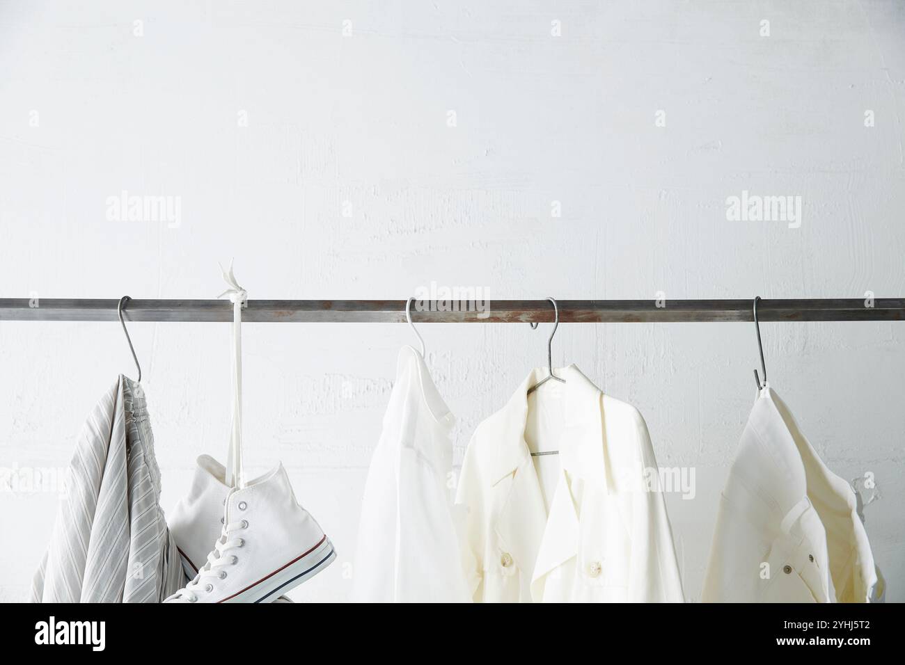 Clothes drape hi-res stock photography and images - Alamy