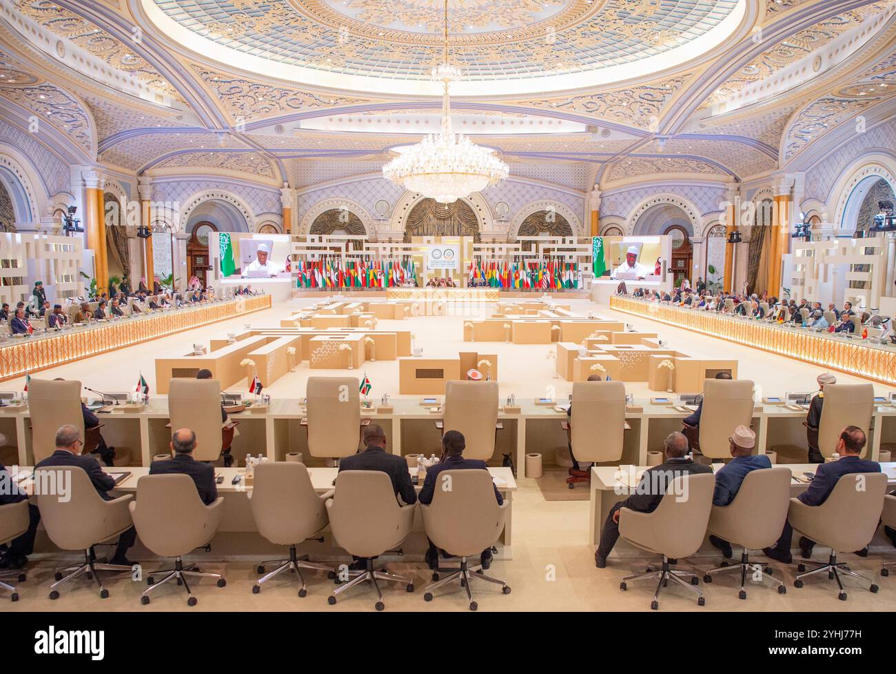 Arab islamic extraordinary summit hi-res stock photography and images ...