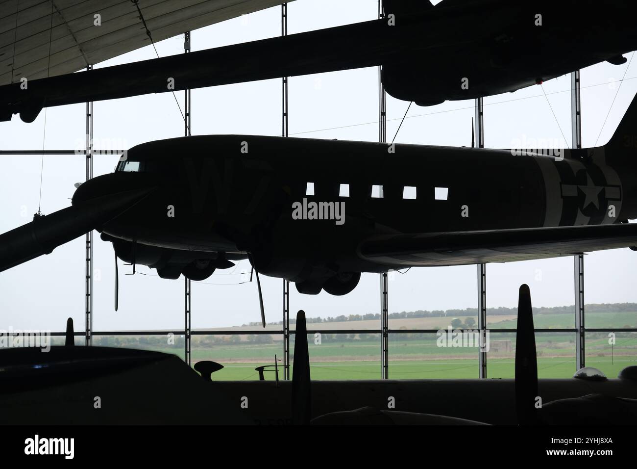 Raf ww2 transport aircraft hi-res stock photography and images - Alamy