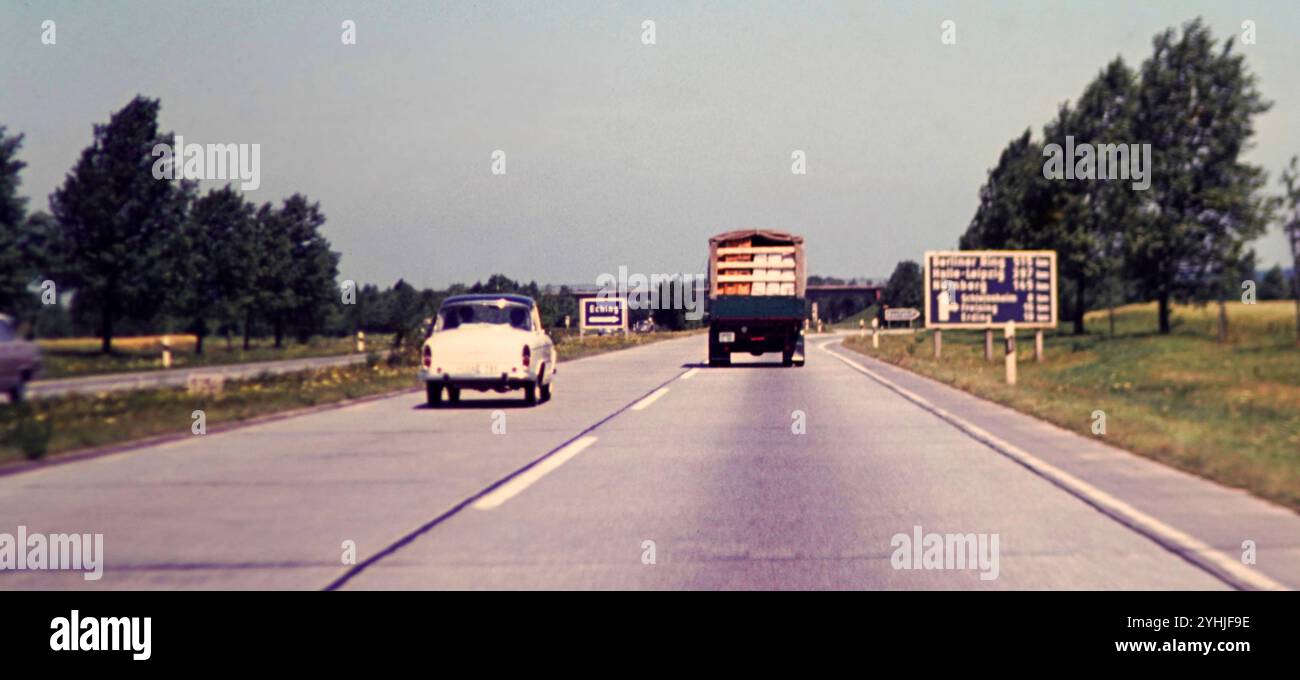 Autoban GER, 20240801, Aufnahme ca.1962, Fahren auf der Autobahn ...