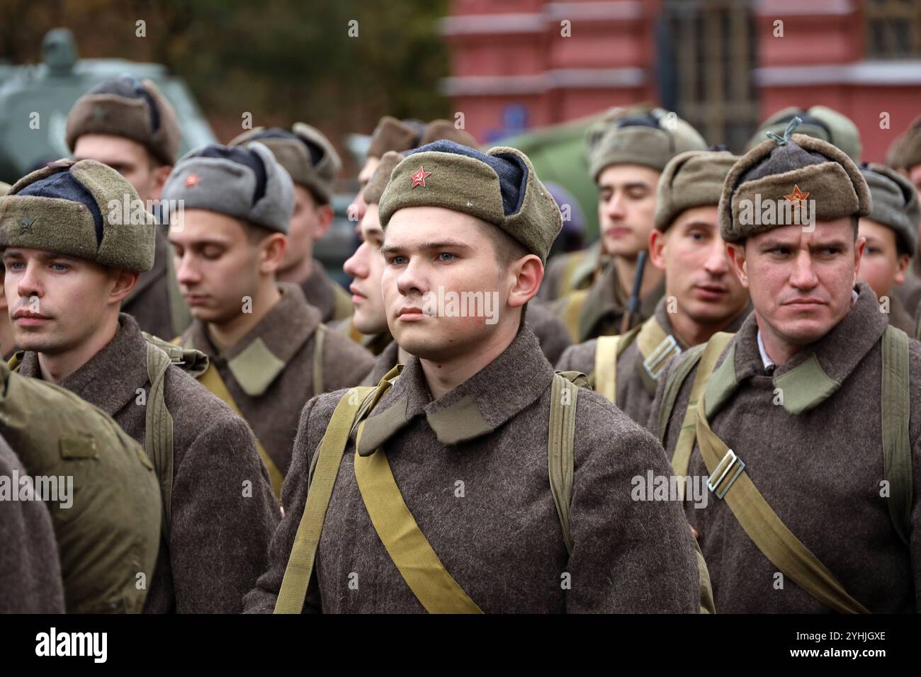 Russian soldiers in Soviet military uniform of World War II on Red ...