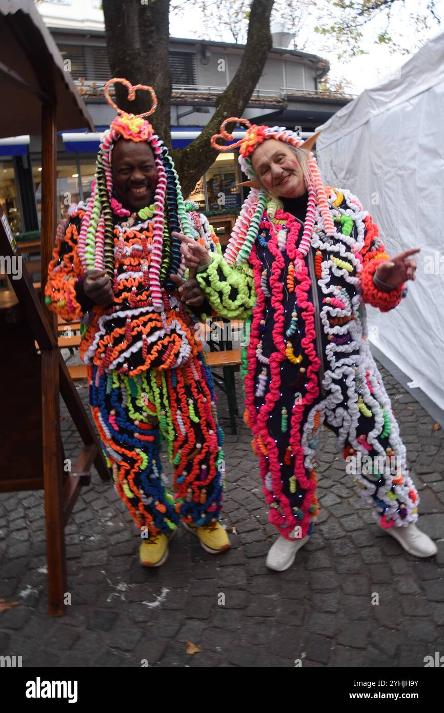 Jules Manuela Samlan Togo Koenig in Asyl -Besucher Muenchen 11.11.2024 ...