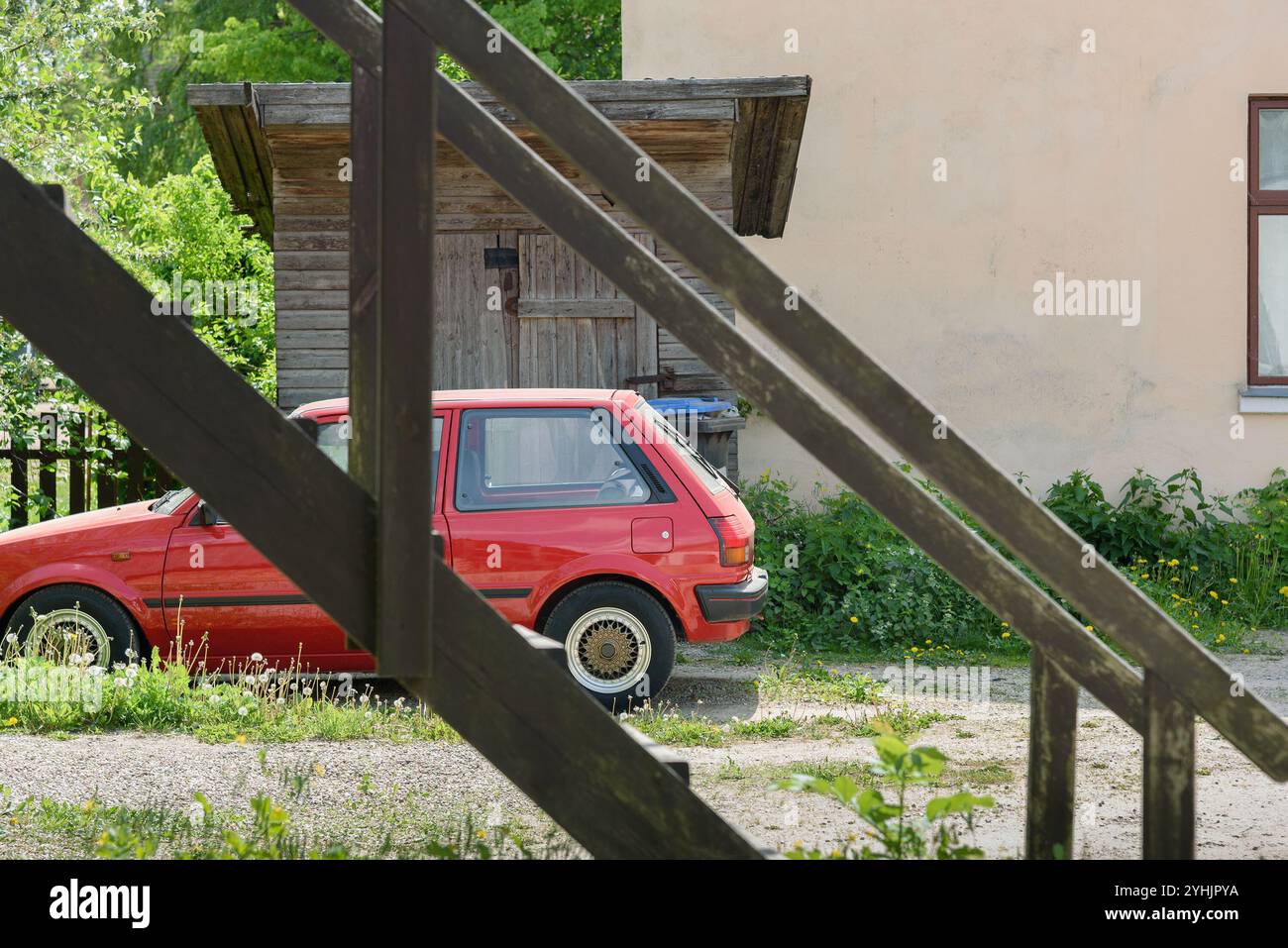 Parking in the backyard hi-res stock photography and images - Alamy