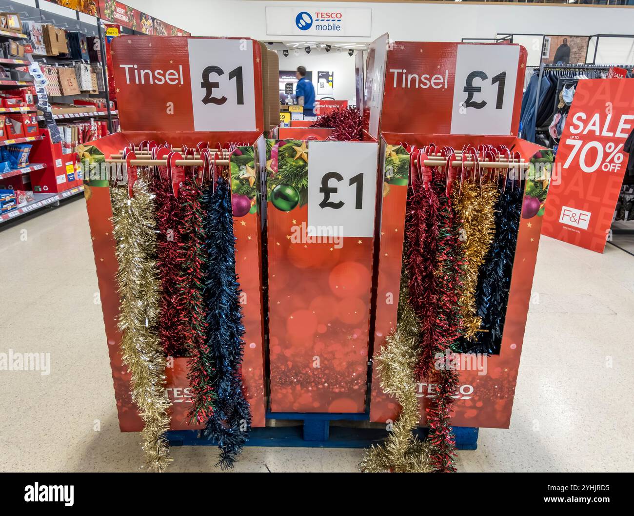 Silver tinsel on gold hi-res stock photography and images - Alamy