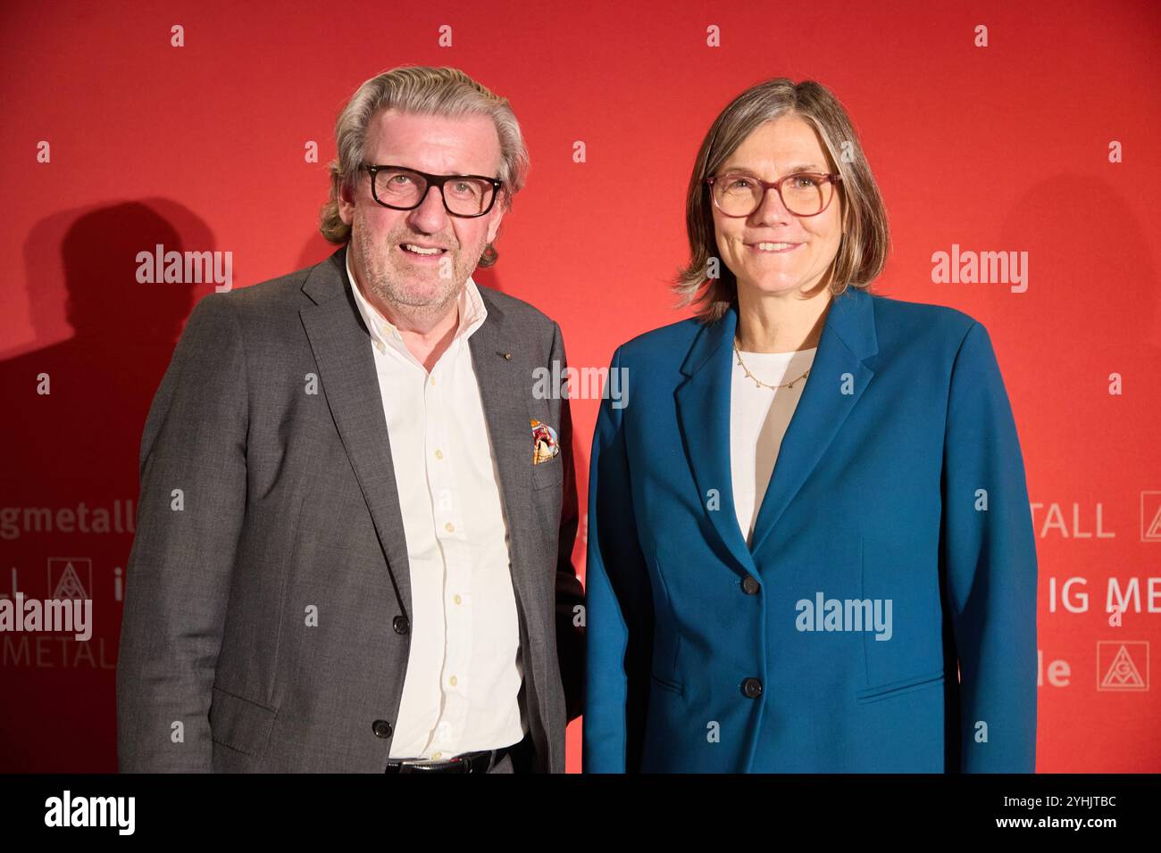 Hamburg, Germany. 12th Nov, 2024. Stefan Wolf (l), President of ...