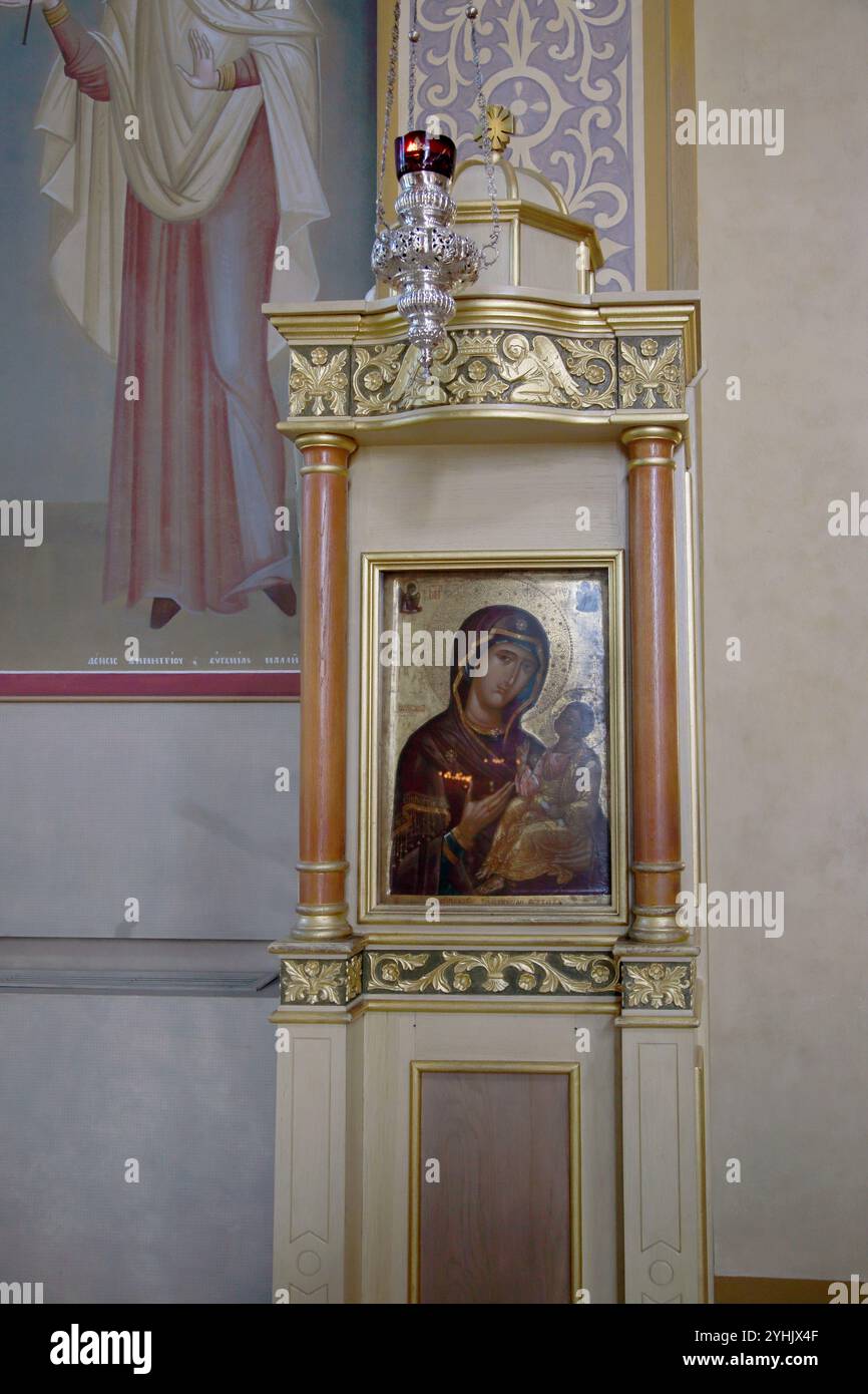 Mary and jesus painting modern hi-res stock photography and images - Alamy