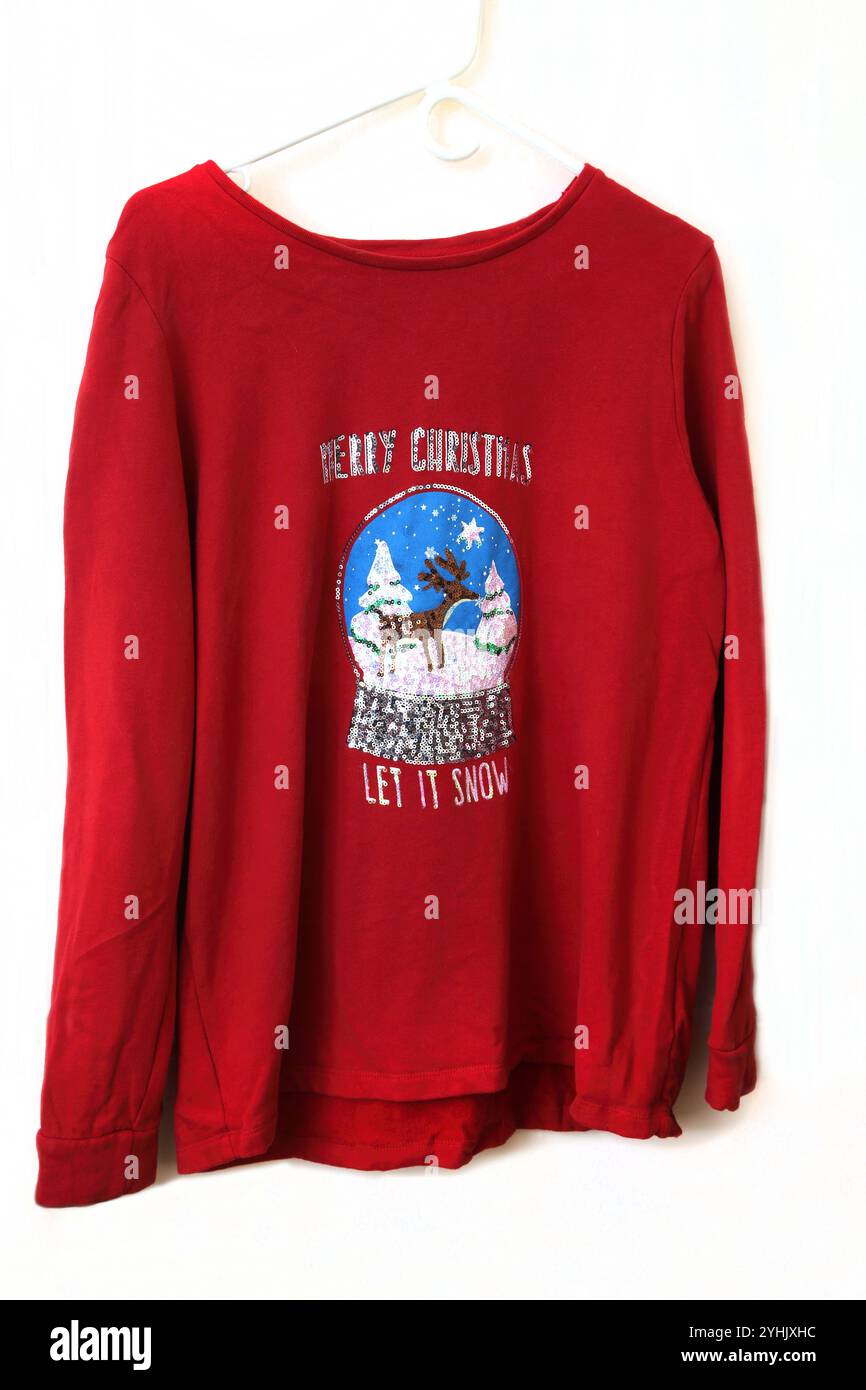 Red christmas sweater deer Cut Out Stock Images & Pictures - Alamy