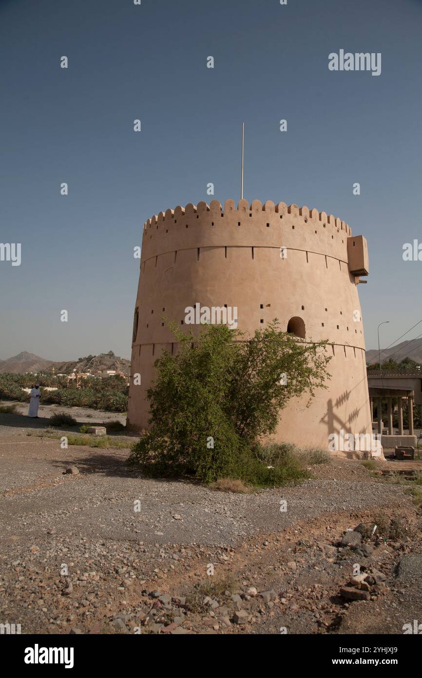 watchtower wadi fanja fanja oman middle east Stock Photo - Alamy