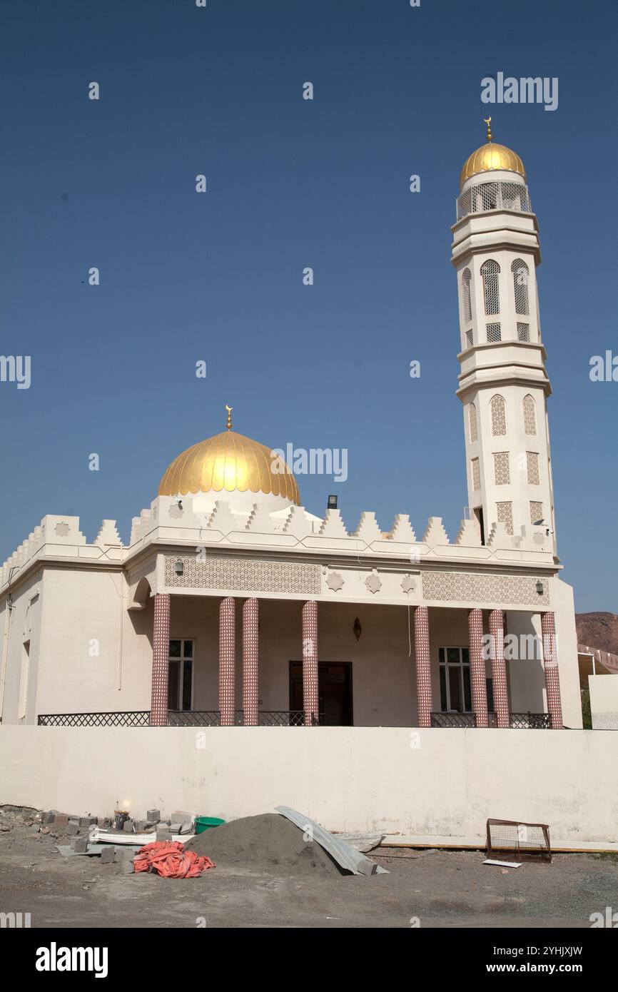new mosque recently completed with minaret and gold dome fanja oman ...