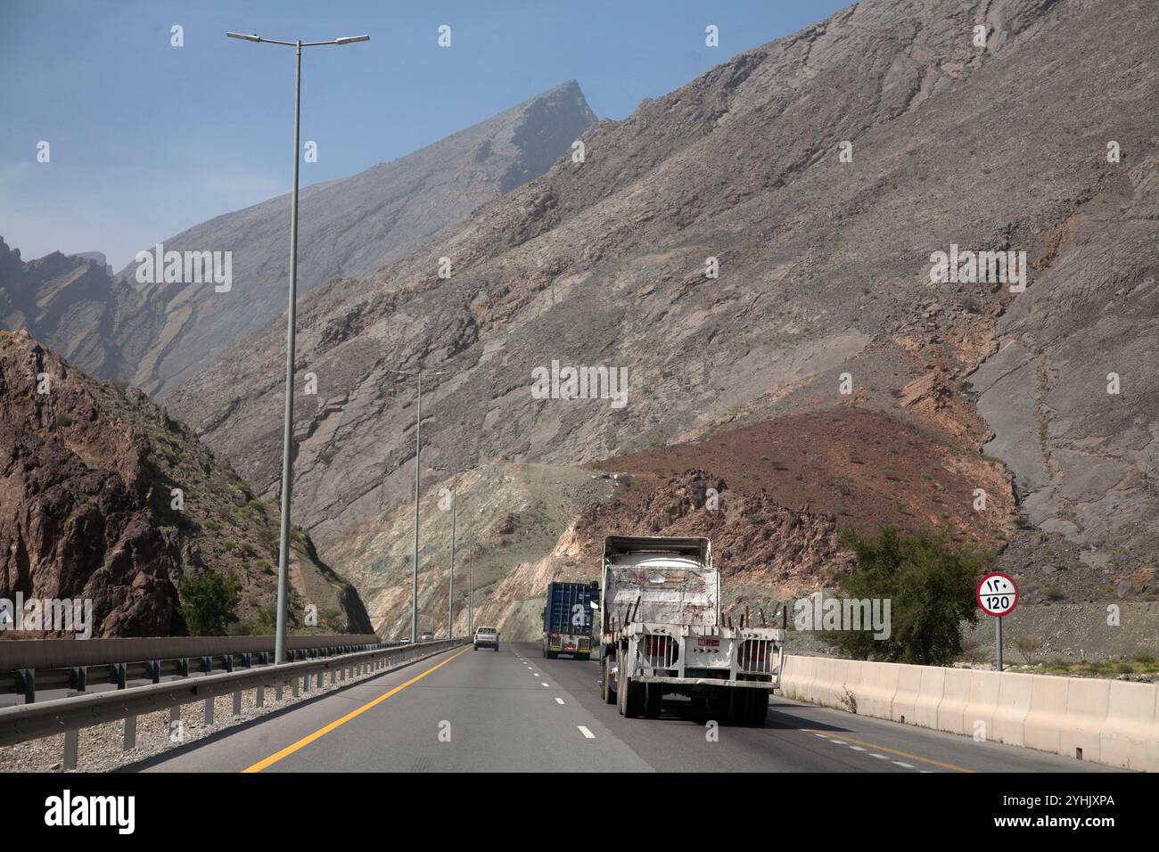 route 15 highway oman middle east Stock Photo - Alamy