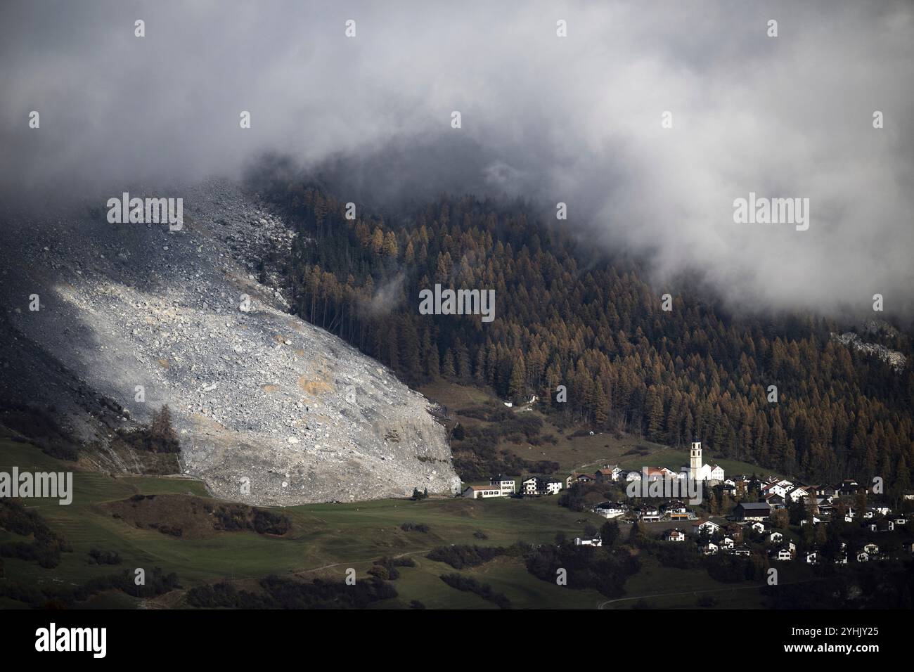 A view of a landslide next to Brienz, Tuesday, Nov. 12, 2024, in Brienz ...