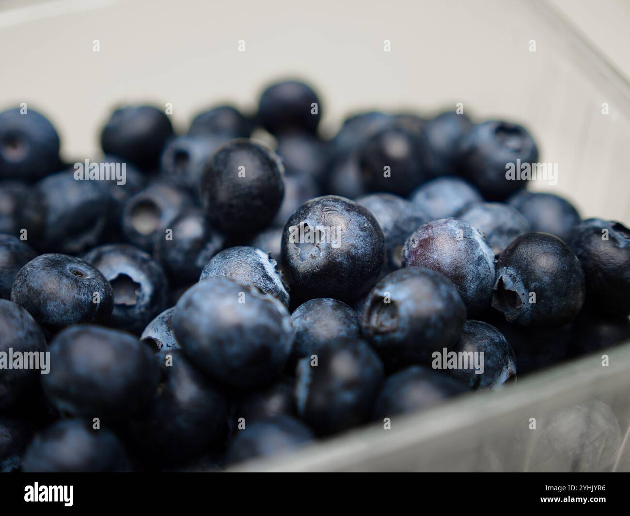 Blueberries in packaging close hi-res stock photography and images - Alamy