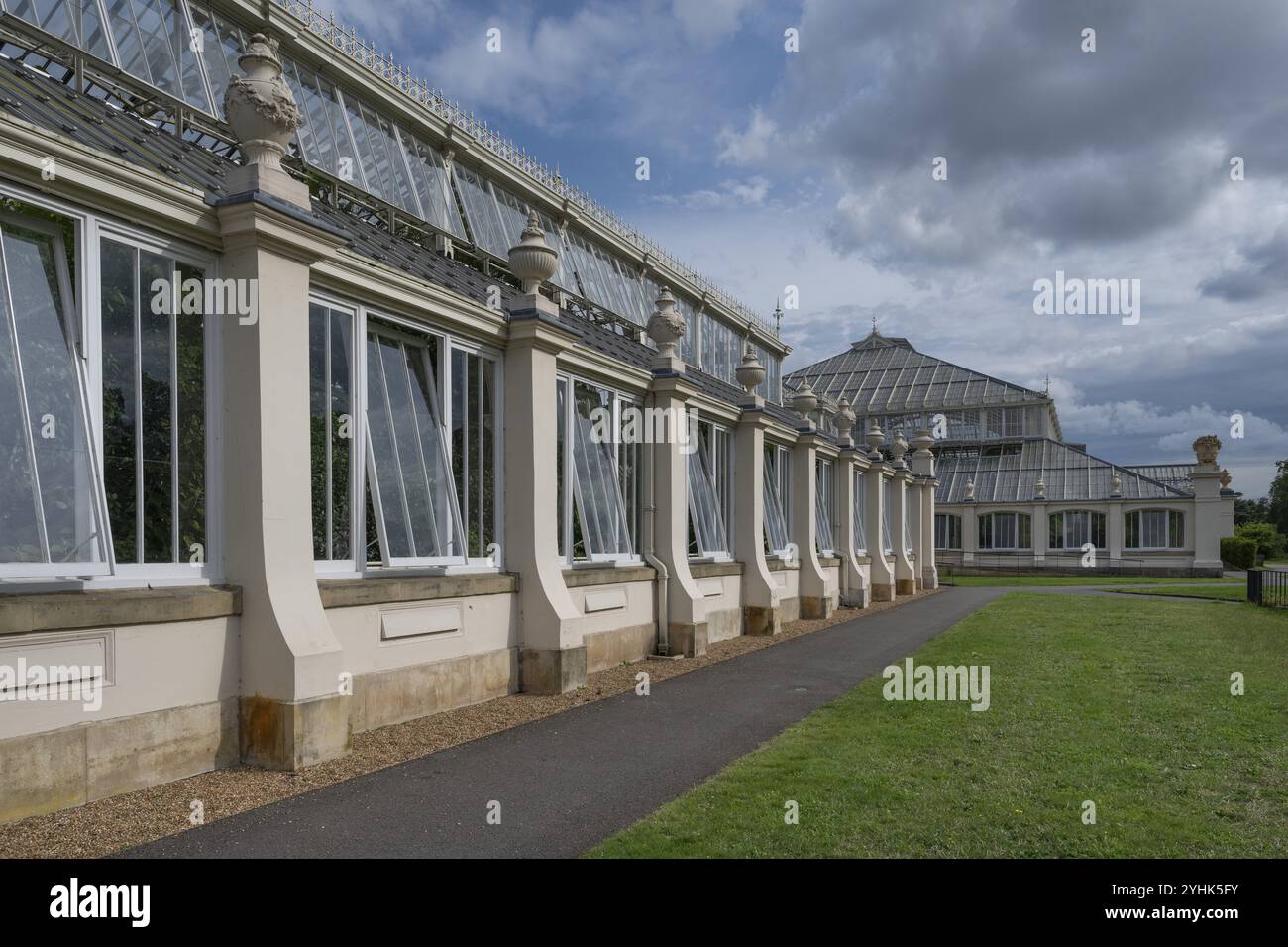 Temperate House, the largest Victorian greenhouse in the world, Royal ...