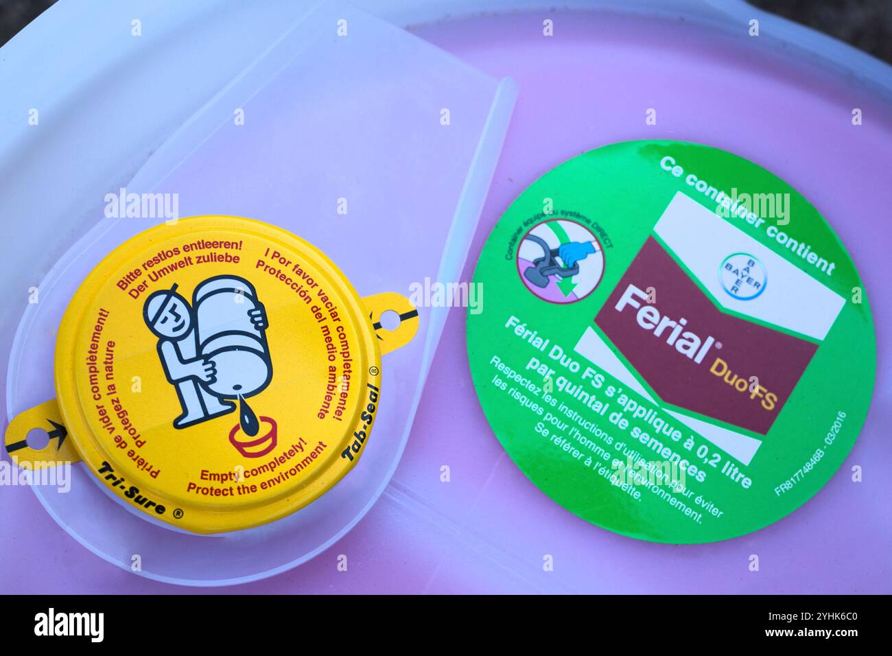 Can for preparing a suspension concentrate for treating wheat with a ...