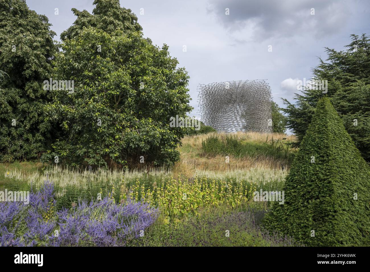The Hive, artwork by Wolfgang Buttress, Royal Botanic Gardens (Kew ...