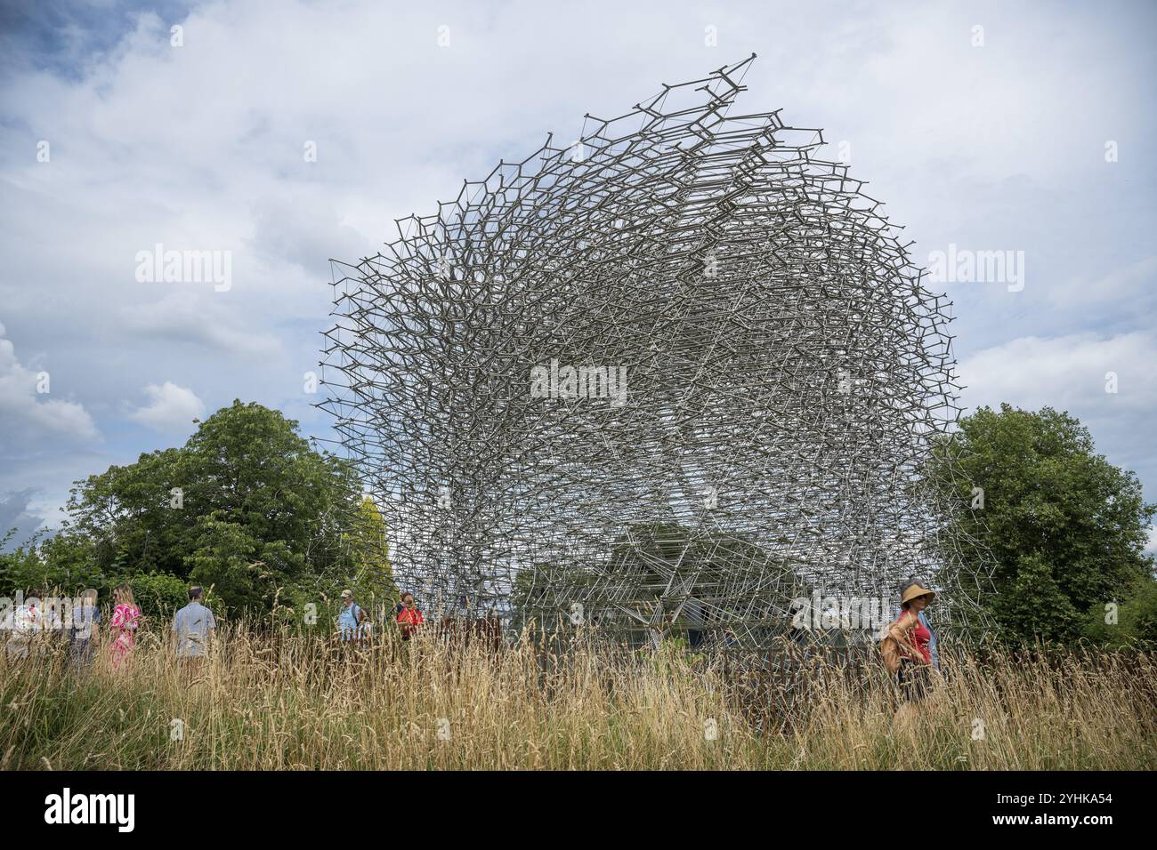 The Hive, artwork by Wolfgang Buttress, Royal Botanic Gardens (Kew ...