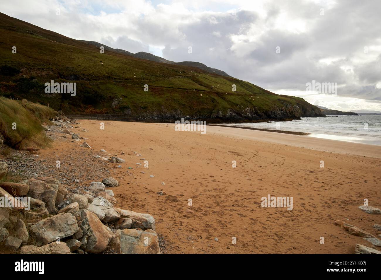 Leenakeel bay beach hi-res stock photography and images - Alamy