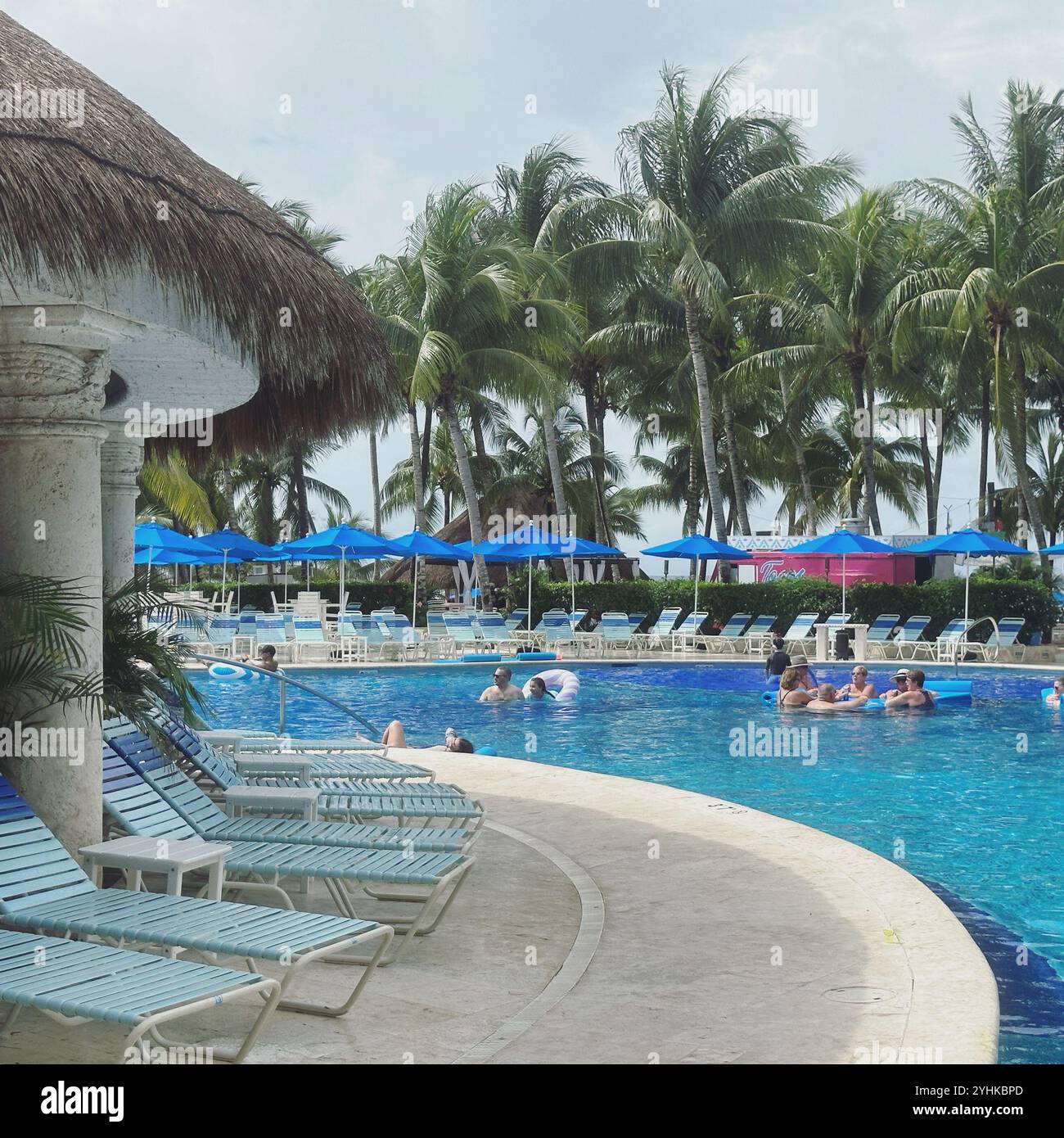 Swimming pool, Paradise Beach Club, Cozumel, Quintano Roo, Yucatan ...