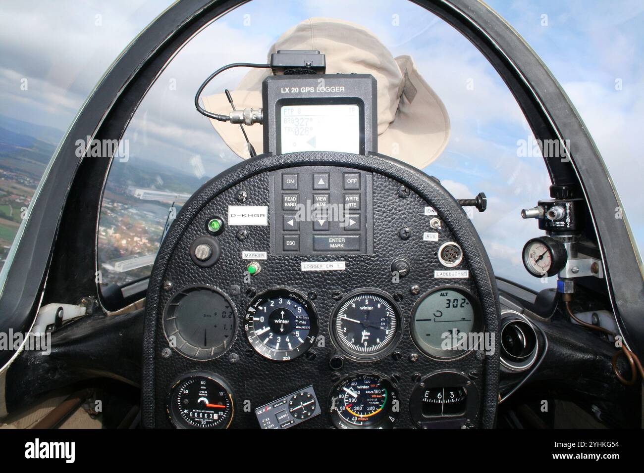 Glider cockpit hi-res stock photography and images - Alamy