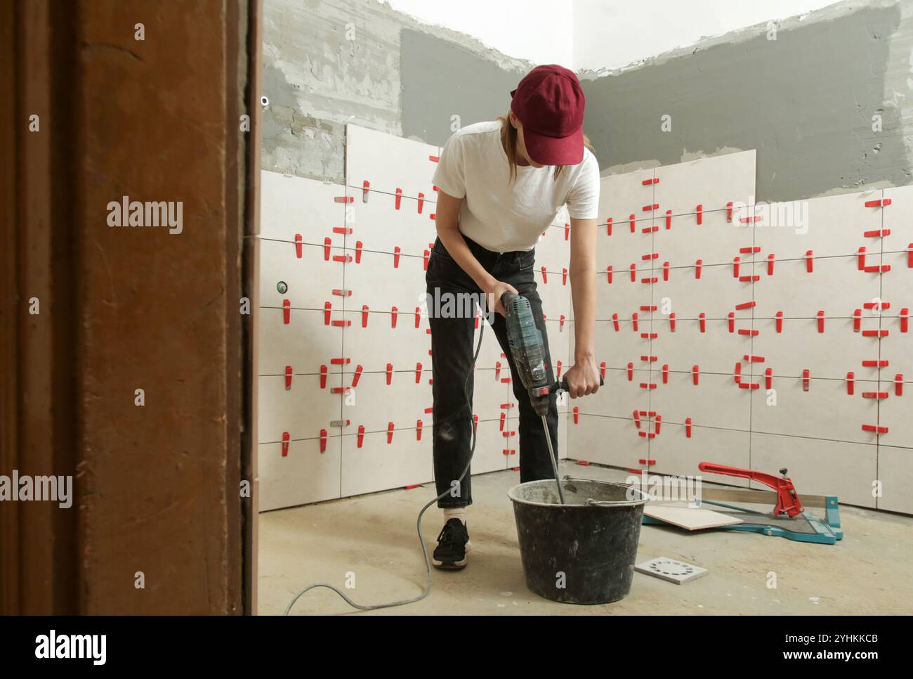 Construction glue mixed in bucket hi-res stock photography and images ...