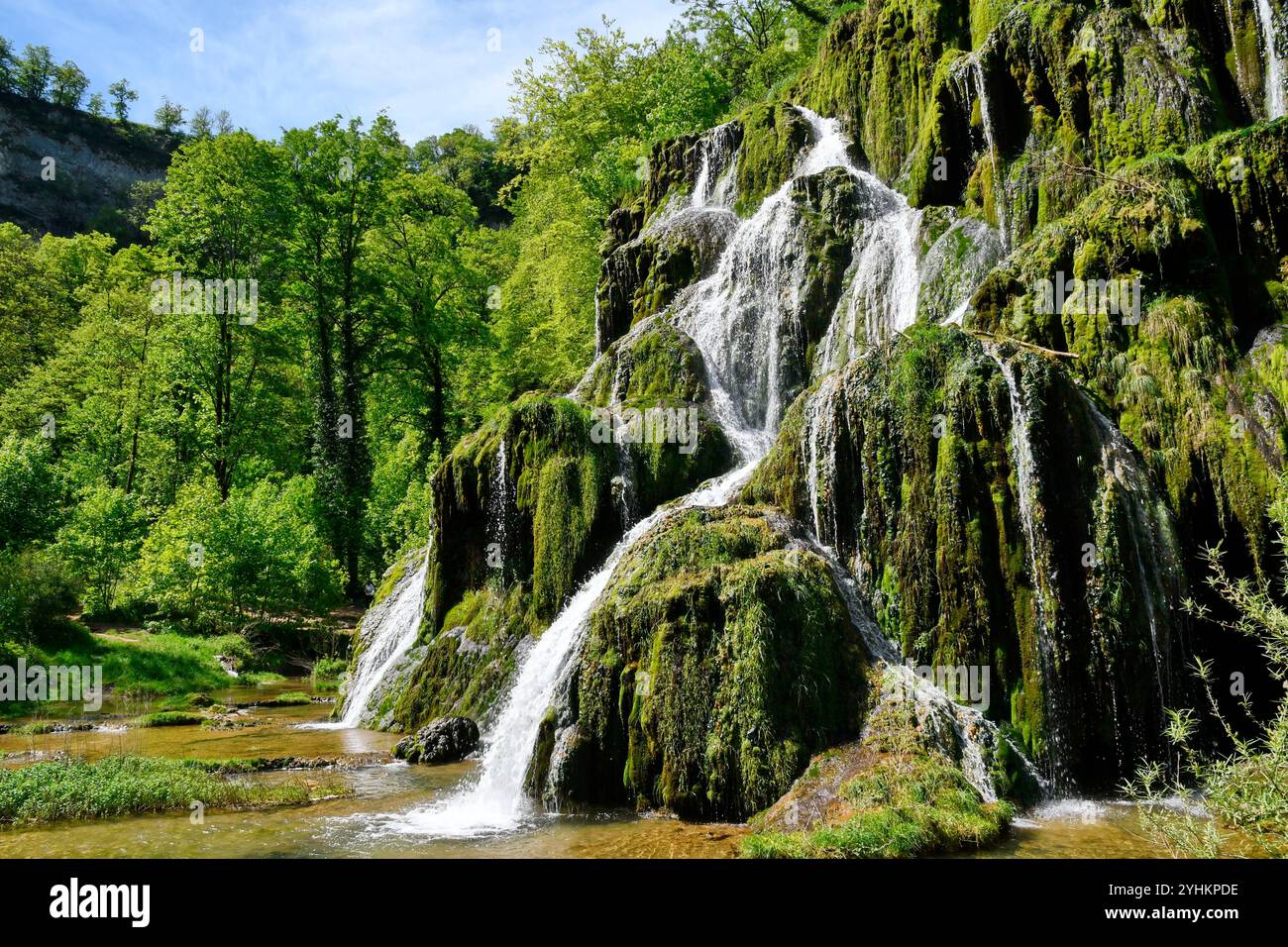 Tuff waterfall and cliffs of the Reculee de Baume les Messieurs, Jura ...