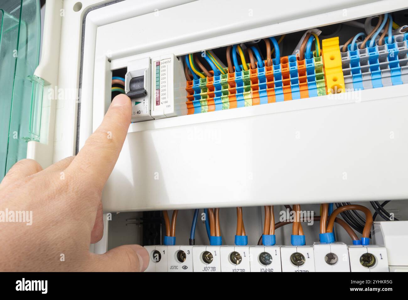 Electrical circuit operation hi-res stock photography and images - Alamy