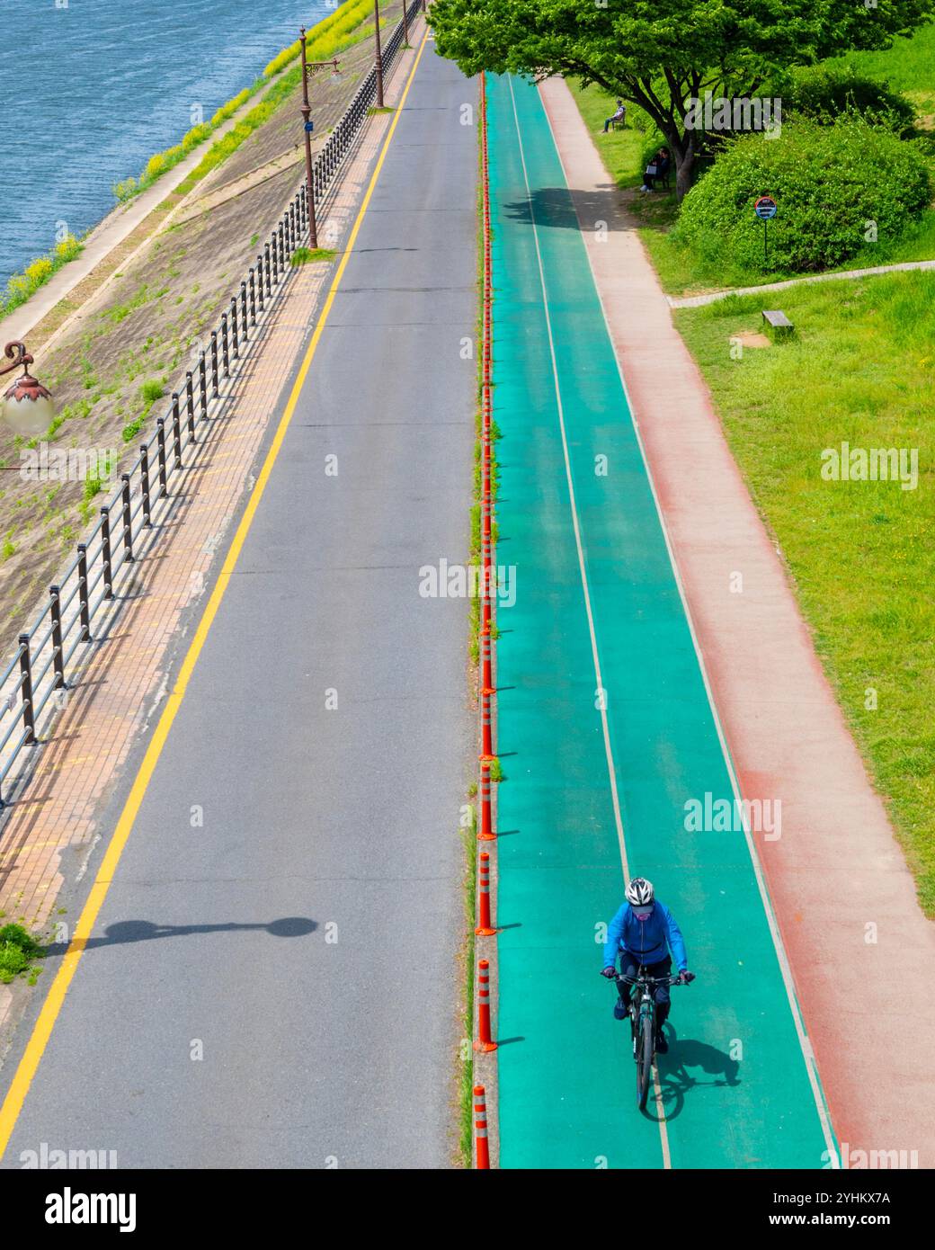 Shaded paved route hi-res stock photography and images - Alamy