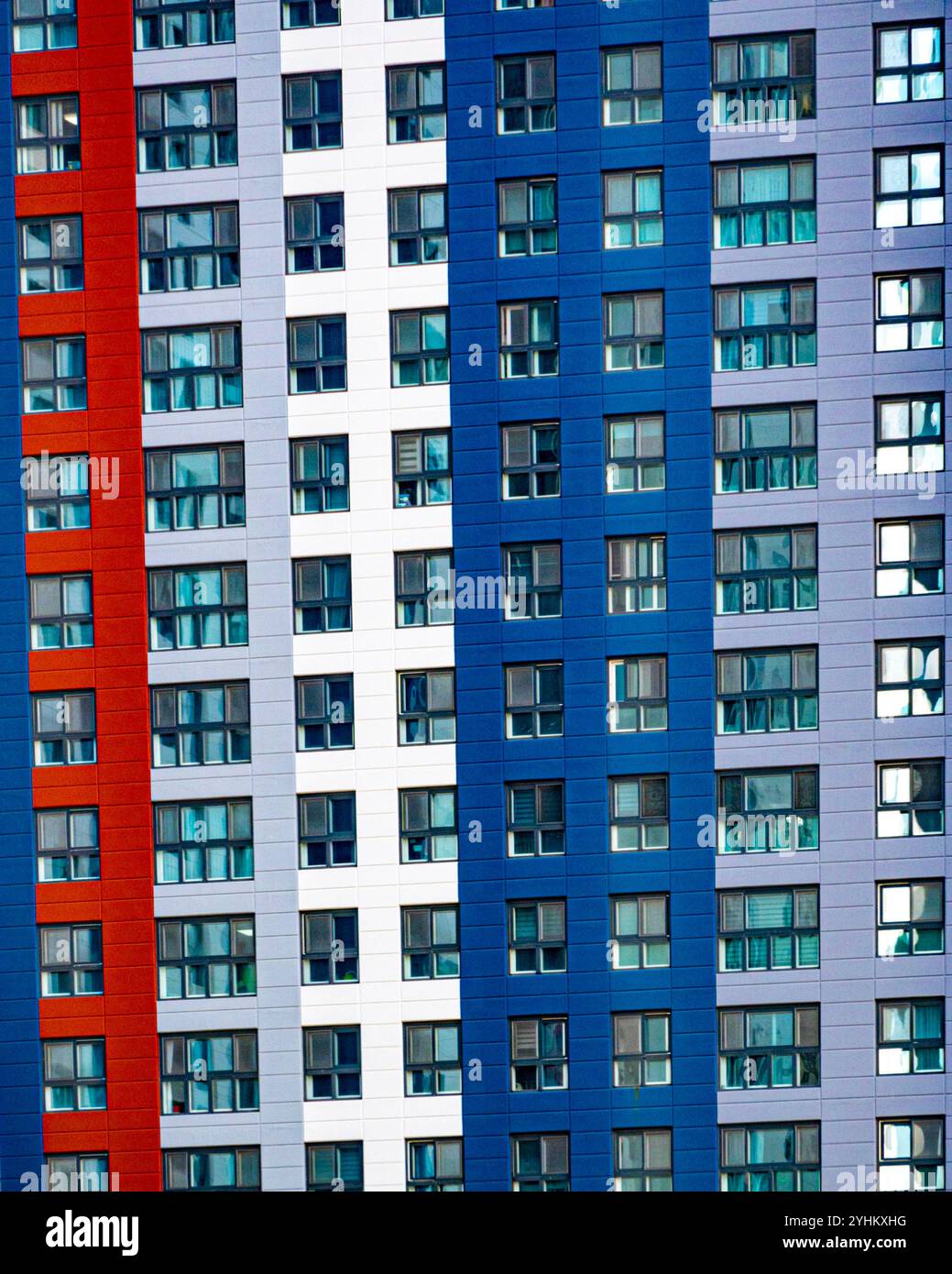 High rise apartment window hi-res stock photography and images - Alamy