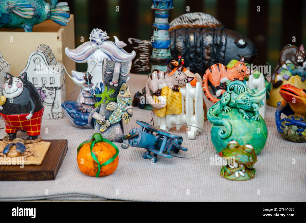 Elegant decorative items hi-res stock photography and images - Alamy