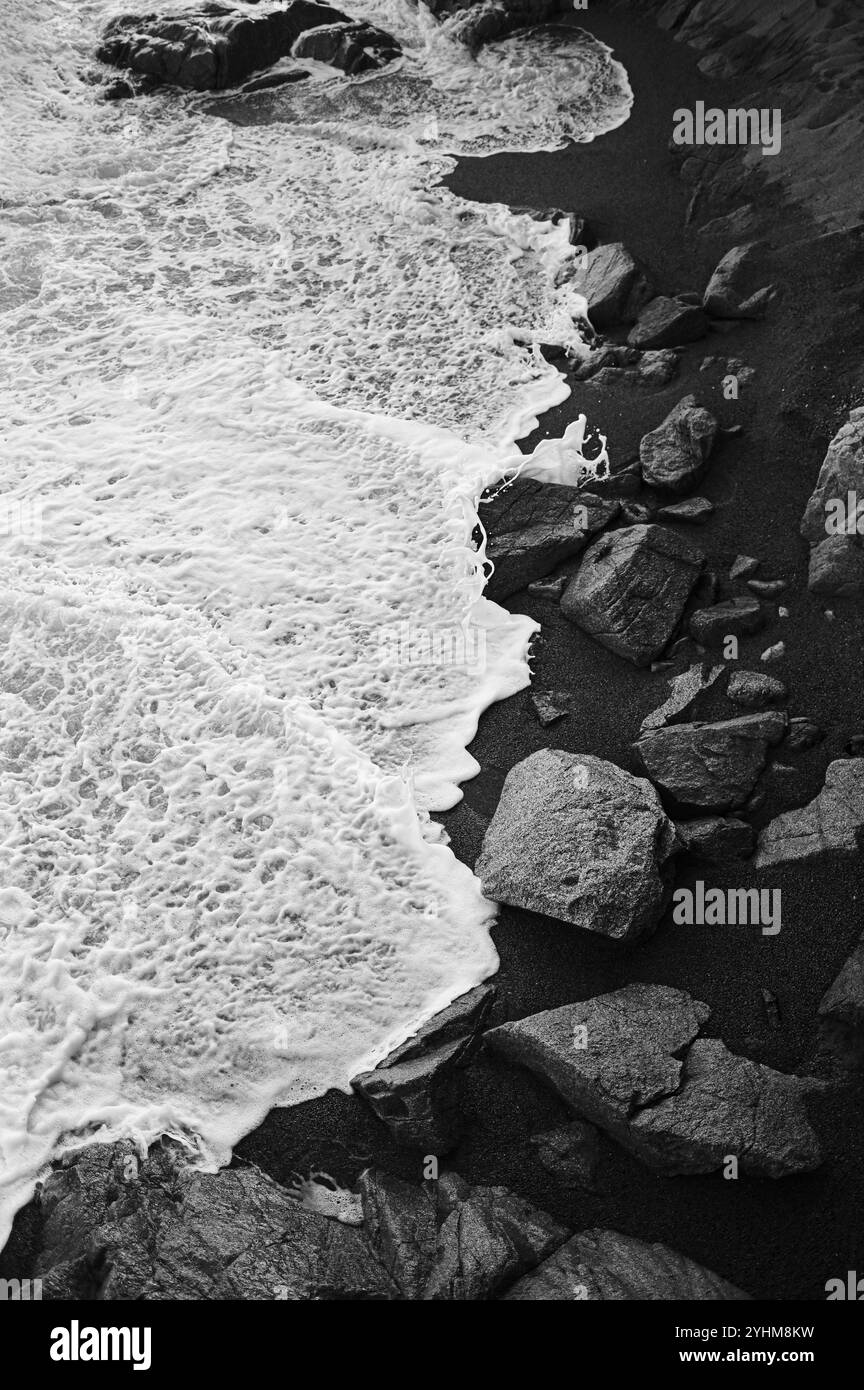 Rocky beach waves in Black and White Stock Photos & Images - Alamy