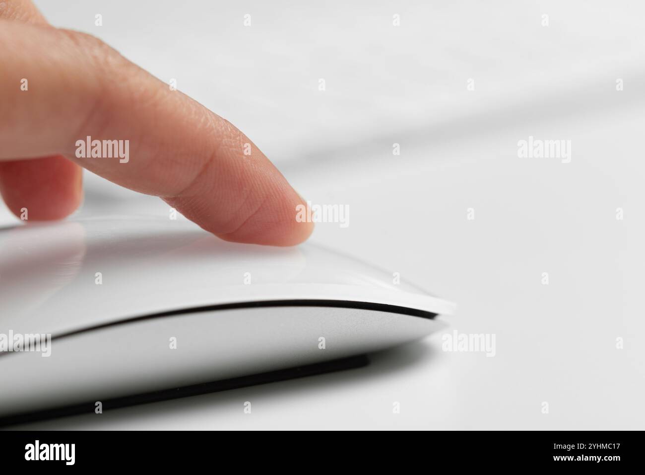Hand with computer mouse Stock Photo - Alamy